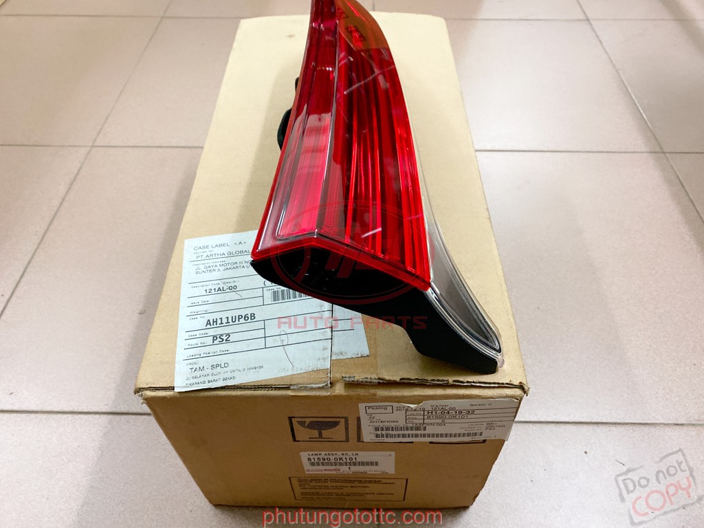 Đèn hậu trong Fortuner 2011 (Mã 815900K101 - 81590 - 0K101) chính hãng ...