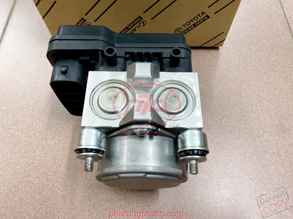 Cụm điều khiển phanh ABS Innova (Mã 4451071010) chính hãng - Giá tốt 2024