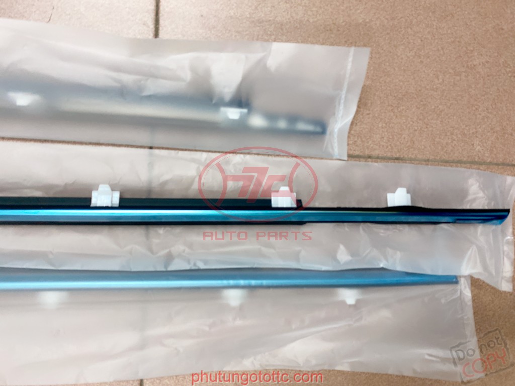 Nẹp chân kính cánh cửa Land Cruiser FZJ80 (Mã 7574060010 - 7571060011 ...